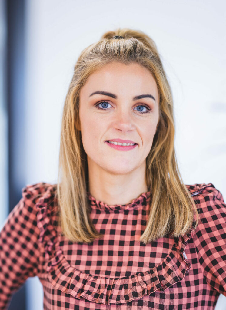 Aine Maher - De Monchy